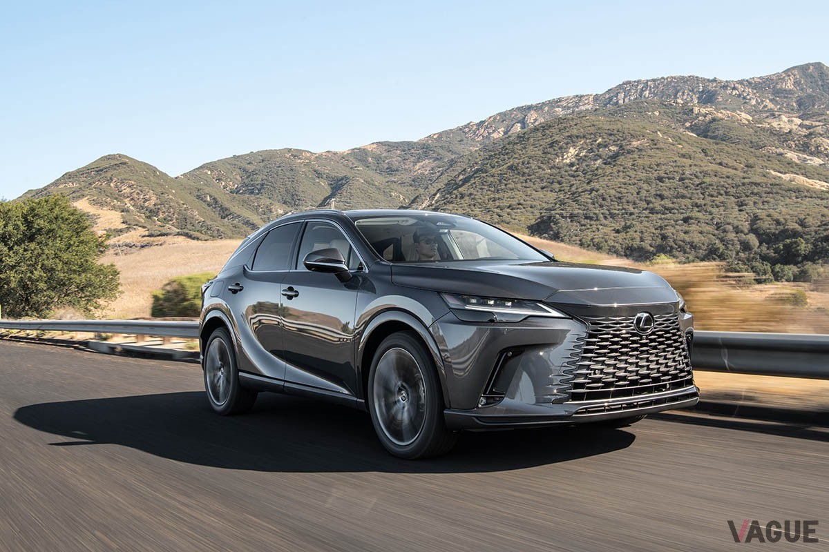 レクサス新型「RX」初試乗！ ブランド力や走りなど「現代に求められる要素を全網羅」した意欲作の進化とは？ | VAGUE(ヴァーグ) - (2)