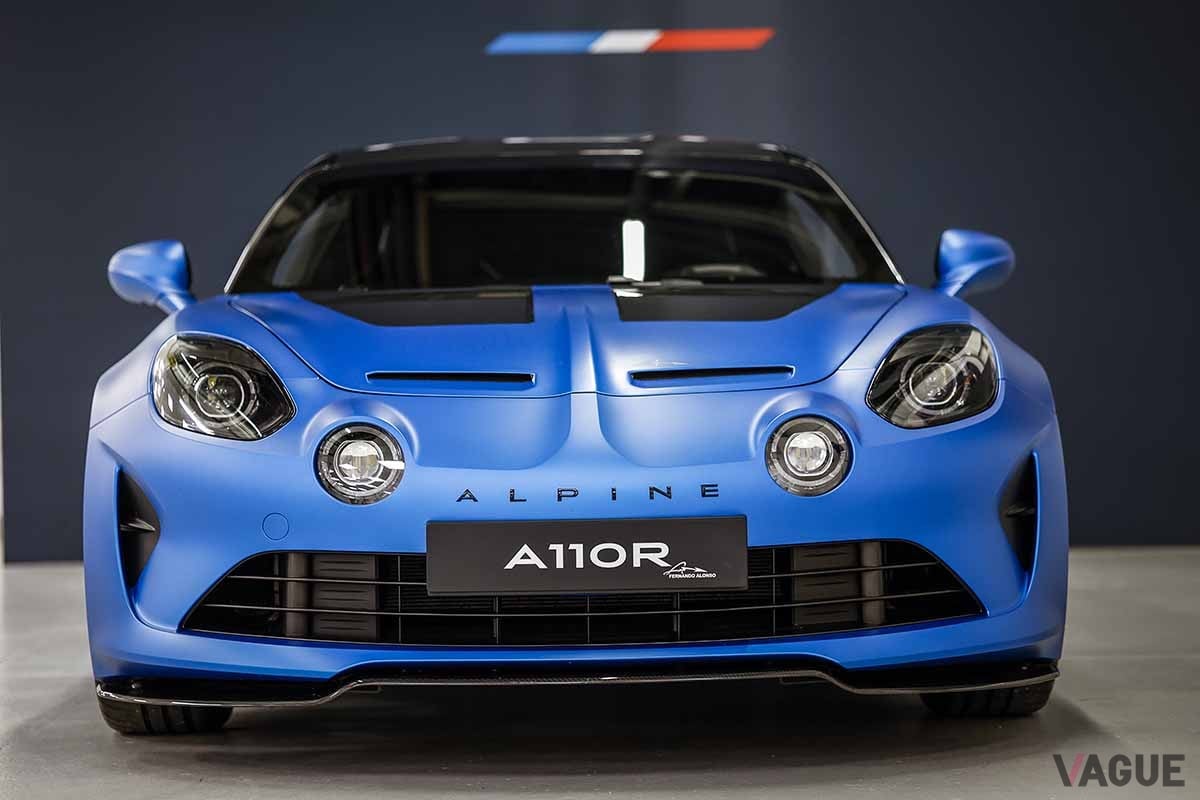 アルピーヌ新型「A110R」にF1フェルナンド・アロンソ選手の限定モデルが登場！ 世界限定32台 | VAGUE(ヴァーグ)