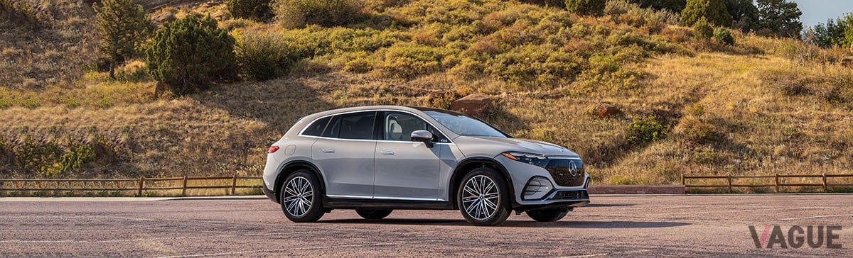 メルセデス初のプレミアム電動SUV「EQS SUV」初試乗！ 走りと先進性は旗艦モデルらしさにあふれてる | VAGUE(ヴァーグ)