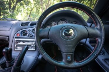 “究極のRX−7” マツダ「RX−7」スピリットRタイプAが英国オークションに登場！落札価格は新車時の約4倍!? | VAGUE(ヴァーグ)