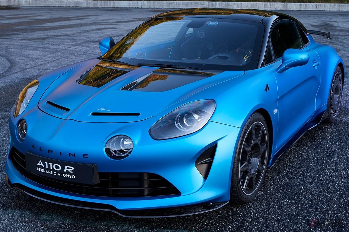 日本での販売は1台限り！ F1ドライバーの名を冠した世界32台の限定車 アルピーヌ「A110Rフェルナンド・アロンソ」登場 | VAGUE(ヴァーグ)