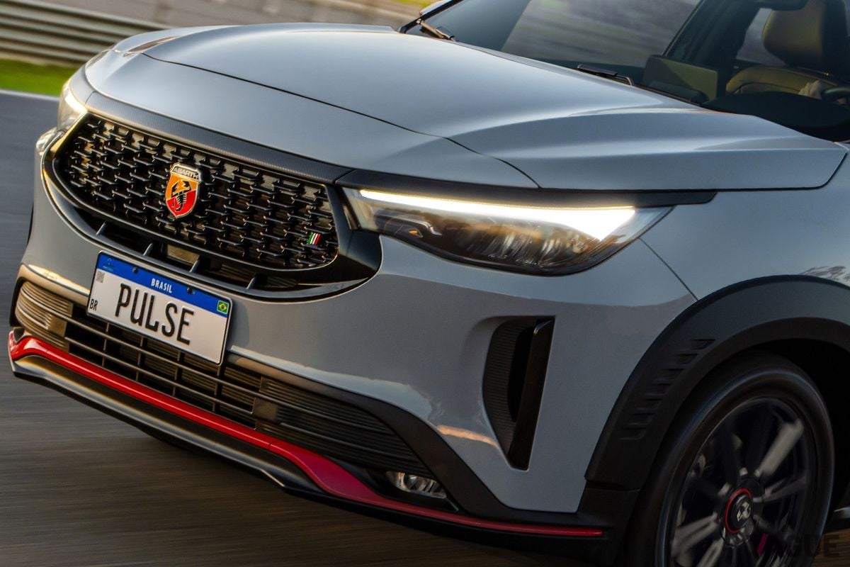 185馬力の“イケメンSUV” アバルト「パルス」は全長4.1mのコンパクトモデル！ 高性能SUVが日本で発売される可能性は!? | VAGUE(ヴァーグ)