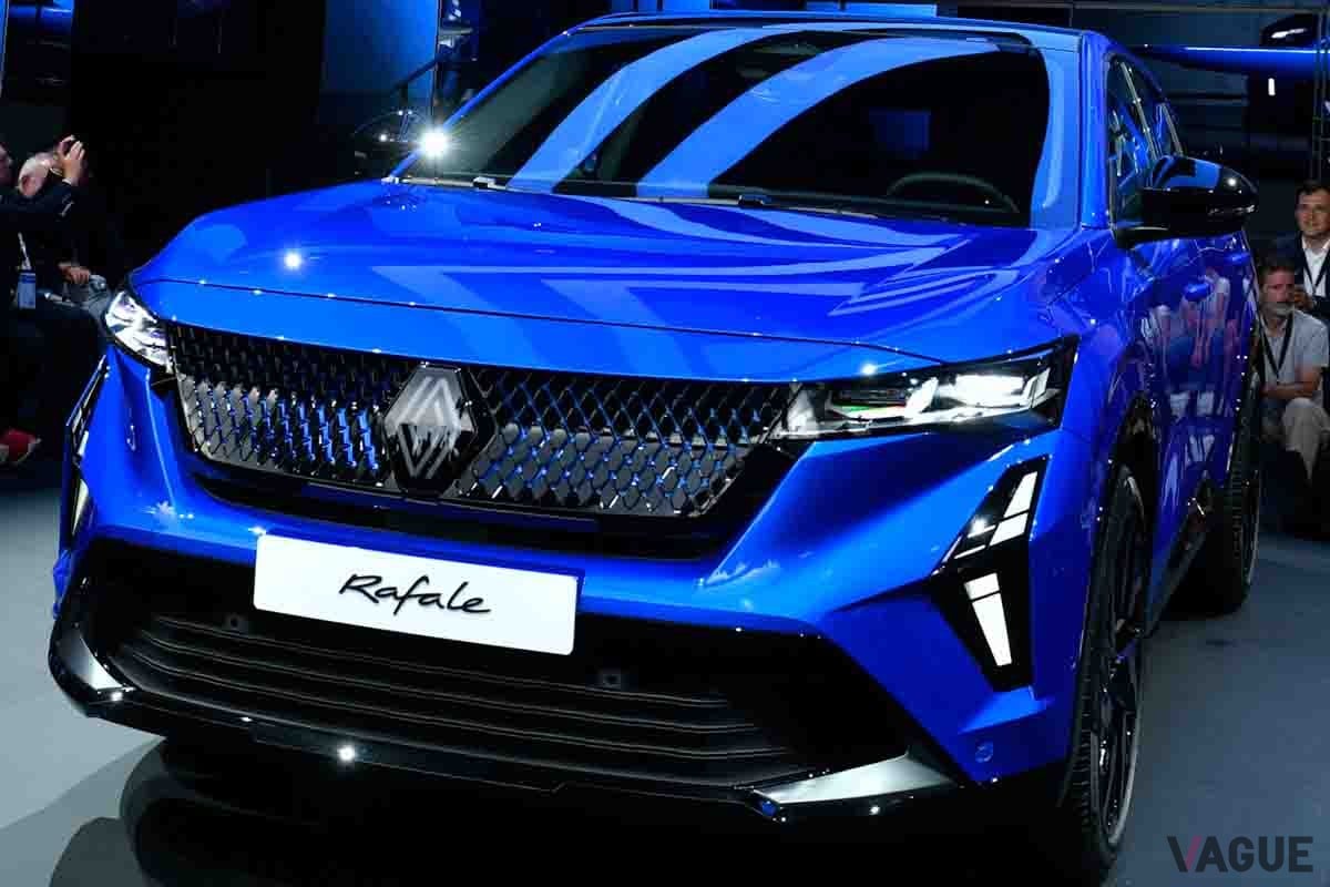 ルノーの新型クーペSUV「ラファール」世界初公開！ 全長4.7mのDセグメント最上級モデル | VAGUE(ヴァーグ)