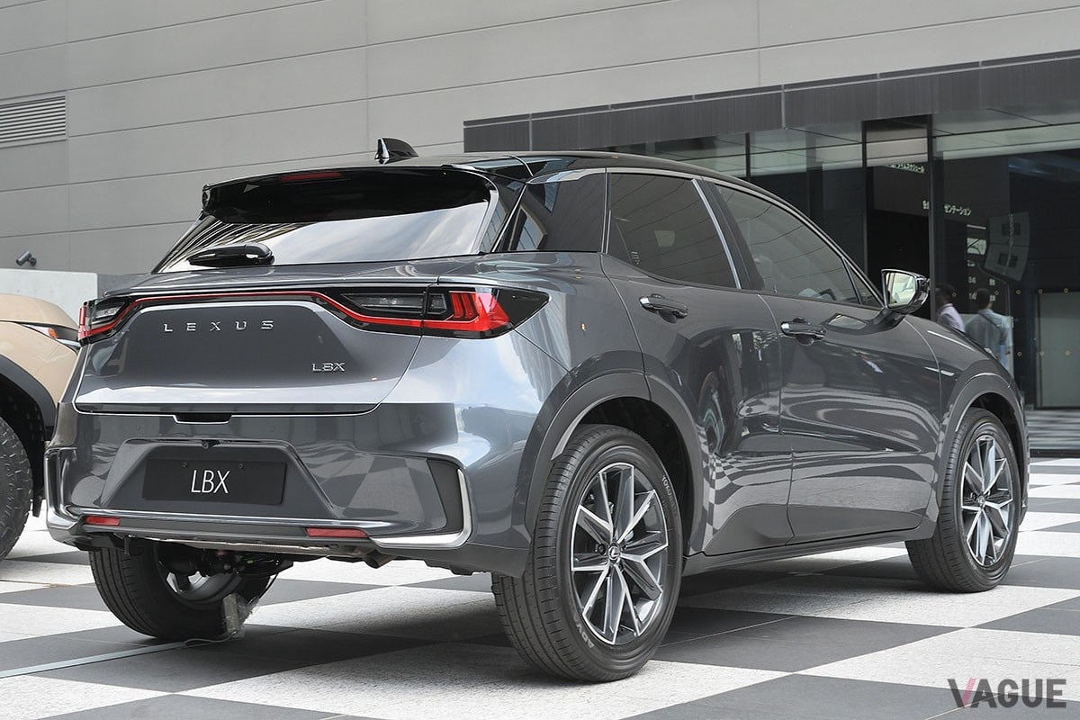 “小さなラグジュアリーSUV”レクサス新型「LBX」まもなく発売！ 大きなSUVに負けない「クラスレスの存在感」が魅力的 | VAGUE(ヴァーグ) - (2)