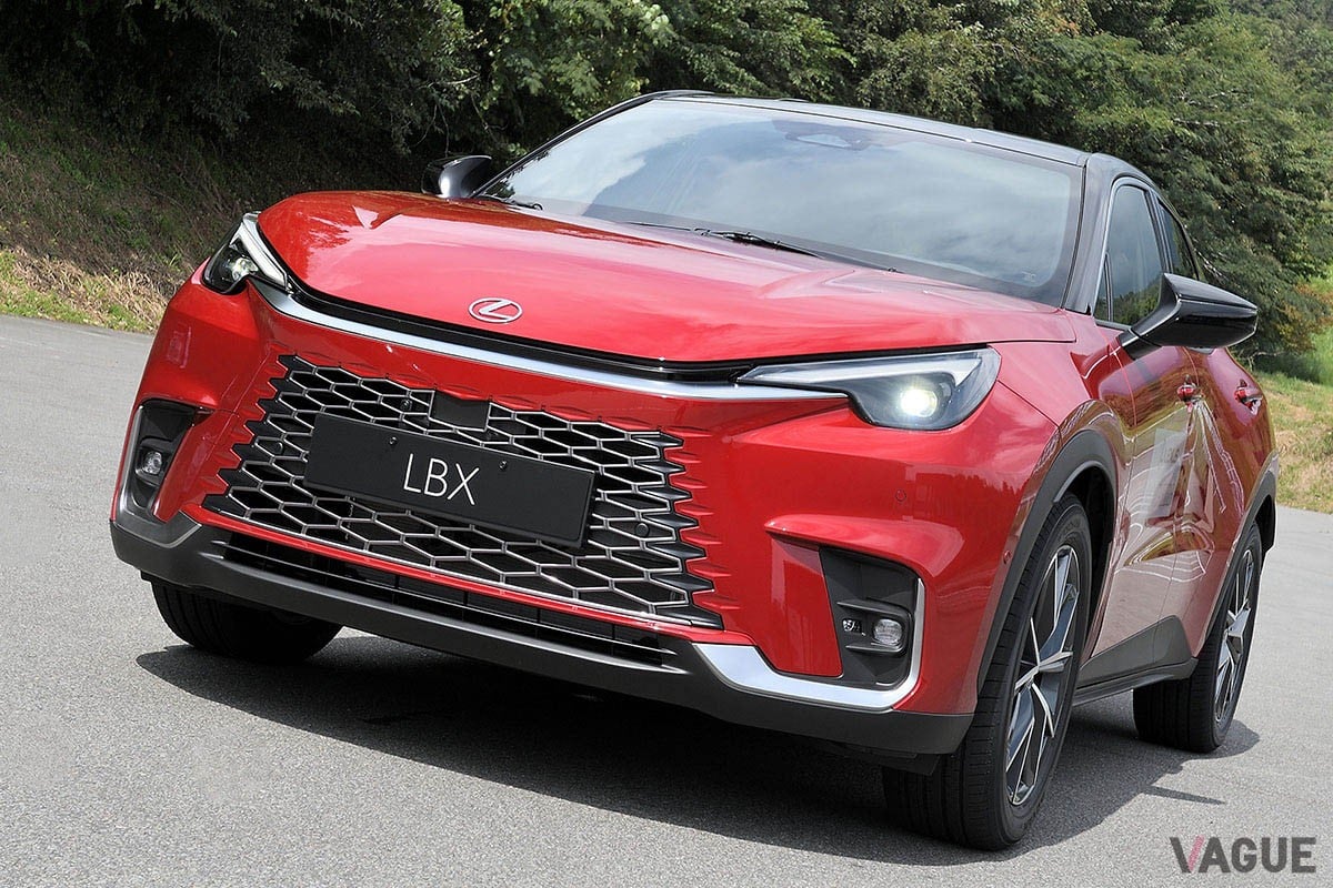 もうすぐ正式発表！ レクサス新型「LBX」は上級モデル顔負けの高級感 “大きなレクサス”に通じる快適性とフットワークも魅力です | VAGUE(ヴァーグ)