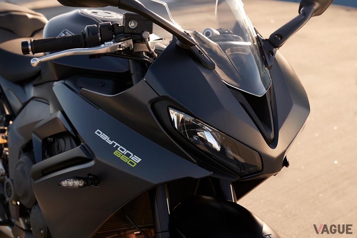 伝統のスーパースポーツ「デイトナ」が復活！ トライアンフ新型「デイトナ660」は95馬力の660cc3気筒エンジン搭載 | VAGUE(ヴァーグ)