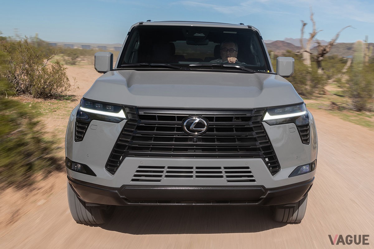 “真のプレミアムオフローダー”レクサス新型「GX」の気になる実力とは？ 数多のSUVよりも格上の快適性！ 悪路での走破性も抜群 | VAGUE(ヴァーグ)