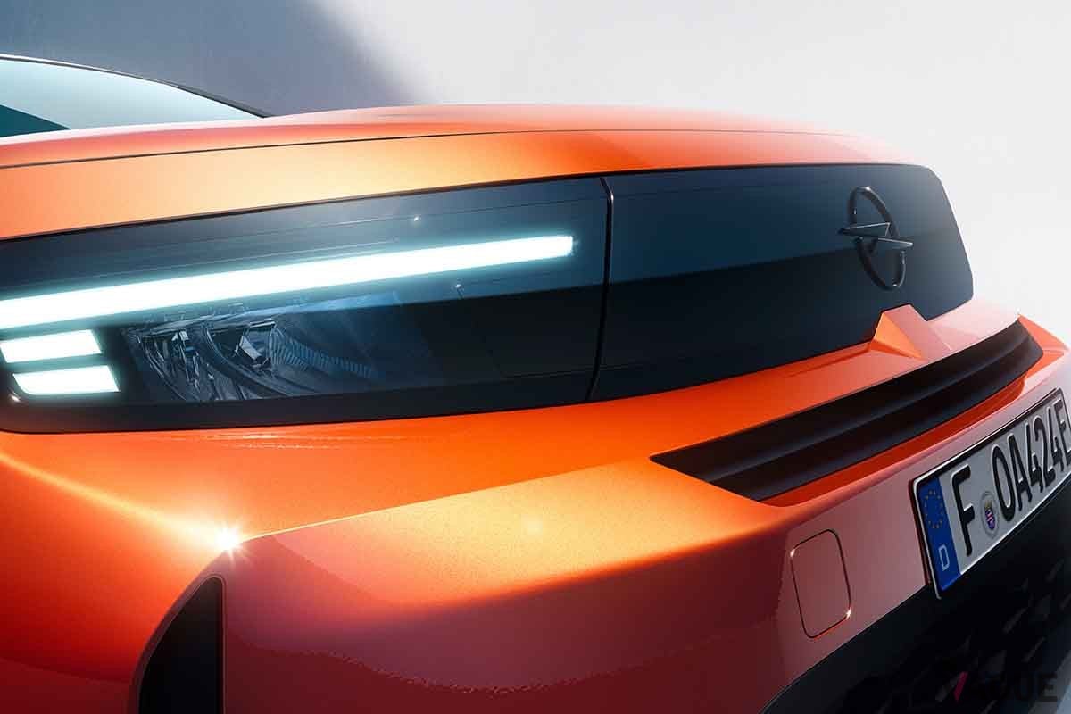 日本で登場したら人気が出そう…オペルのコンパクトSUV 新型「フロンテラ」初公開！ EVのほか48Vハイブリッドを用意 | VAGUE(ヴァーグ)