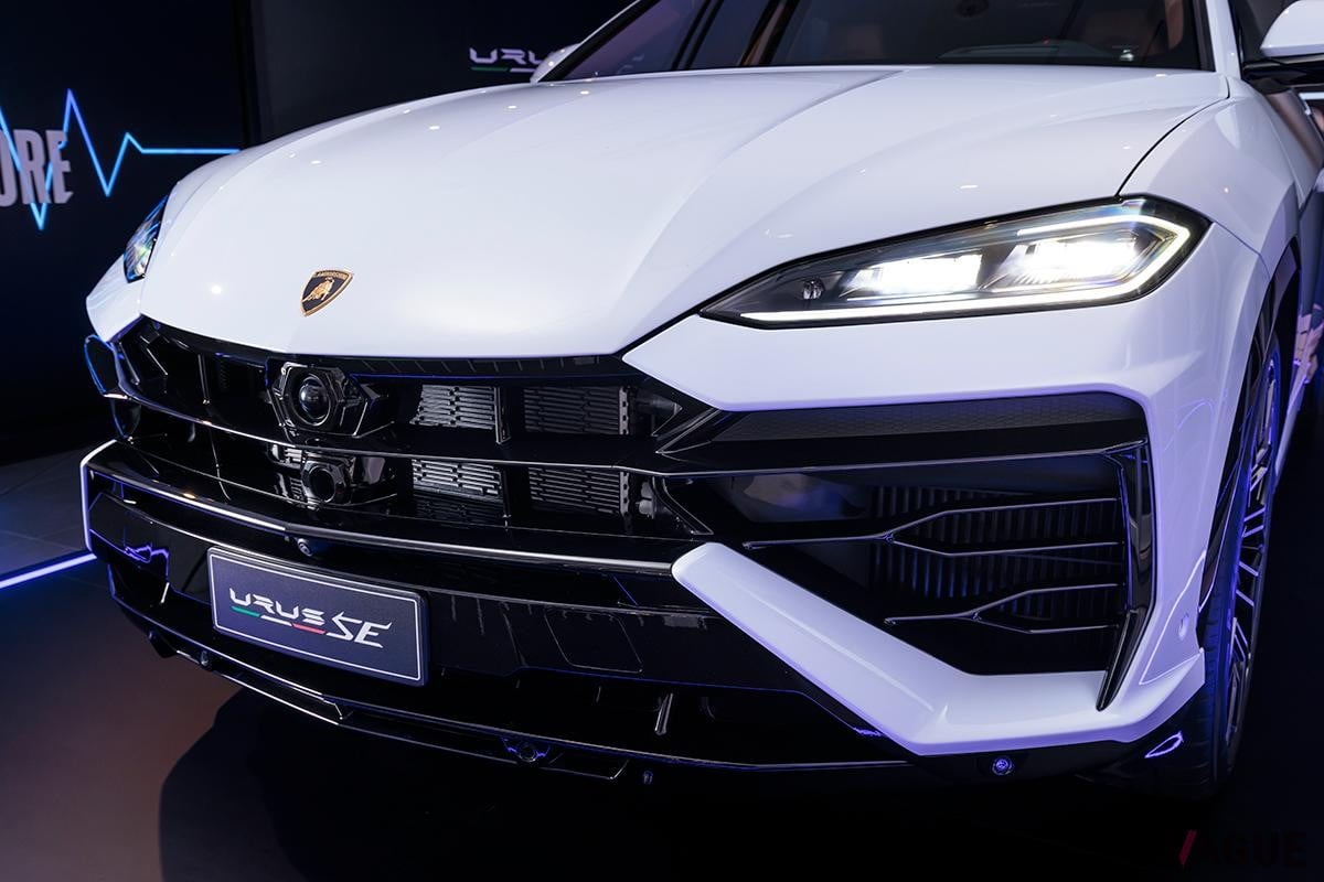 ランボルギーニ「ウルス」に初のPHEV 新型「ウルスSE」日本上陸！ トータル800馬力 最高時速312kmの“スーパーSUV” | VAGUE(ヴァーグ)