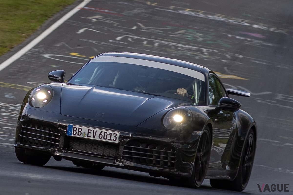 60年を超える歴史で初！ ポルシェ「911」ハイブリッドがまもなく世界初公開 ニュルのタイムは8.7秒短縮 | VAGUE(ヴァーグ)