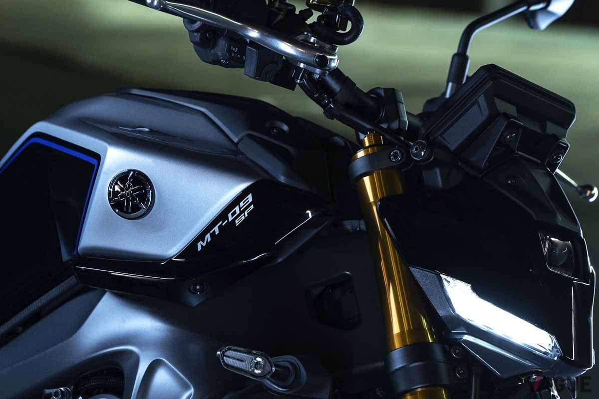 独特な3気筒サウンドのネイキッドスポーツ！サーキットで速く、ブレンボやオーリンズで武装したヤマハ新型「MT-09 SP」に続々と寄せられる反響とは | VAGUE(ヴァーグ)