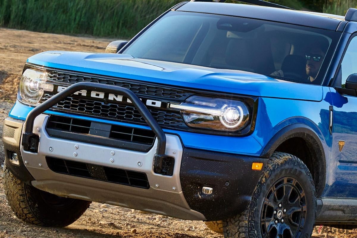 米国で大ヒット！ 全長4.4mのコンパクトSUV フォード新型「ブロンコスポーツ」登場 2025年モデルはオフロード性能を大幅向上 | VAGUE(ヴァーグ)