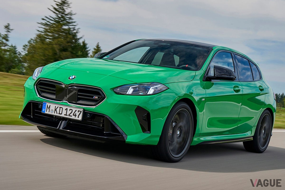 BMWの“小さな高級車”まもなく上陸！ 4代目へ進化した新型「1シリーズ」は“先代の不満”を見事に払拭!! 気になる走りの実力は？ | VAGUE(ヴァーグ)