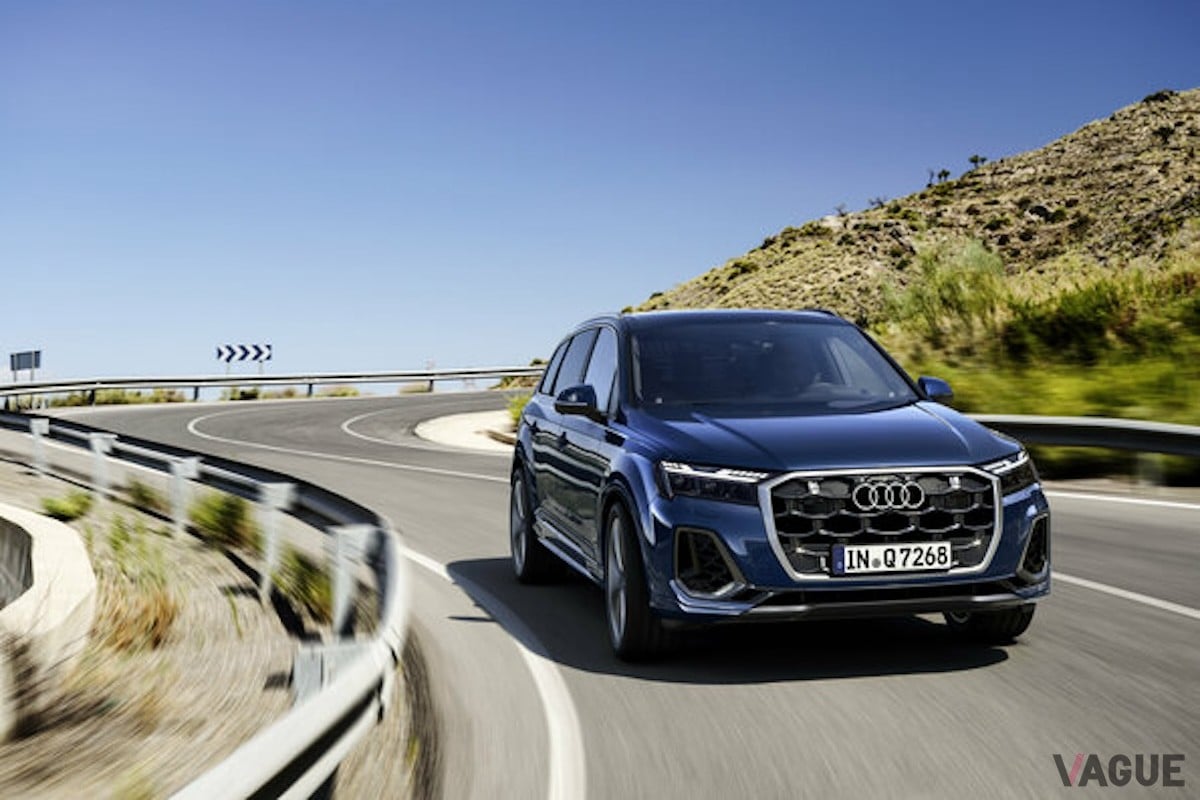 アウディのフルサイズSUV「Q7／SQ7」が大幅改良で最新デザインを纏い存在感をいっそうアップ！最大5つのチャイルドシートが装着可能 | VAGUE(ヴァーグ)