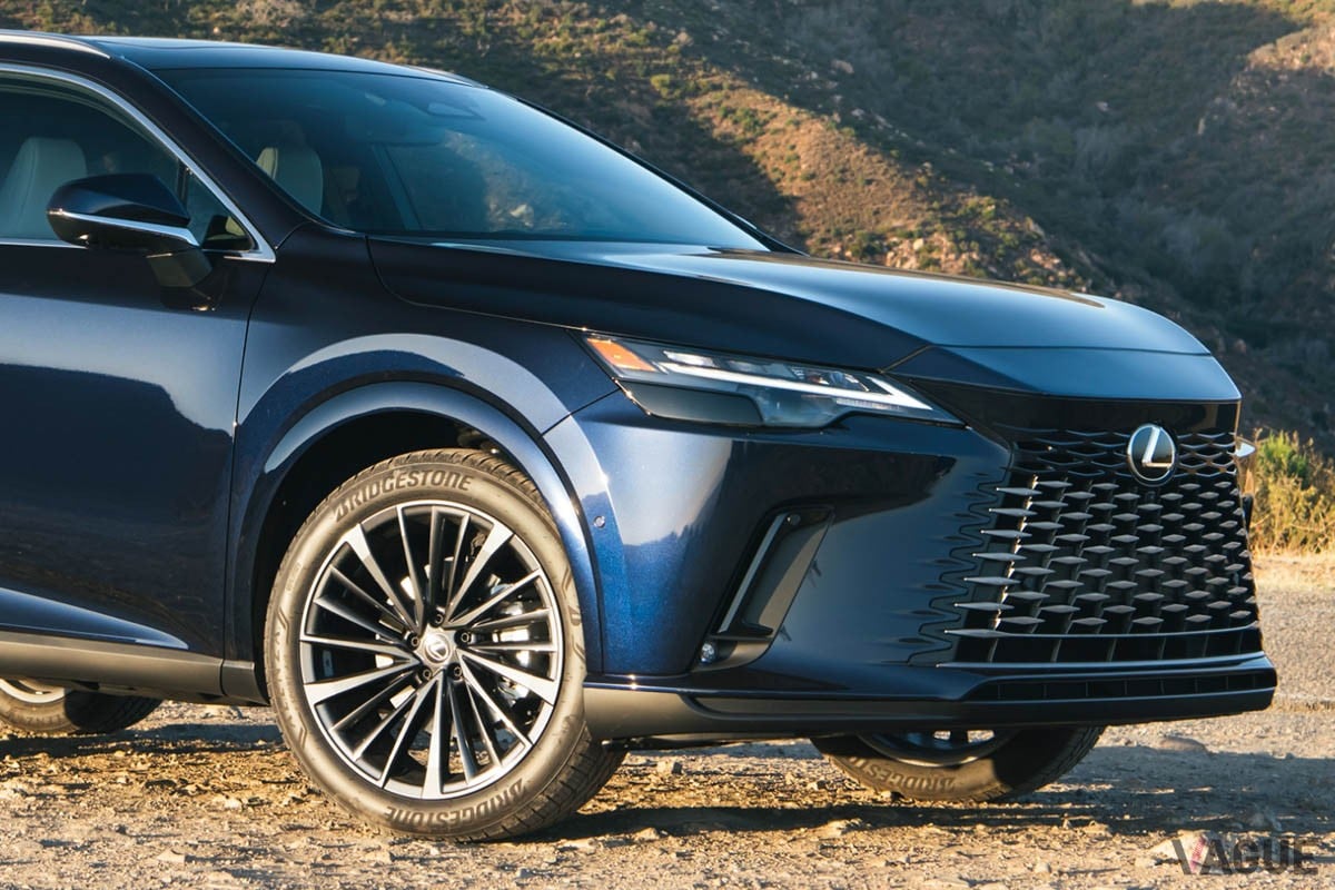 レクサスのミッドサイズSUV「RX」がさらに上質に!? 静粛性・走行性能を高めた改良モデルが登場 | VAGUE(ヴァーグ)