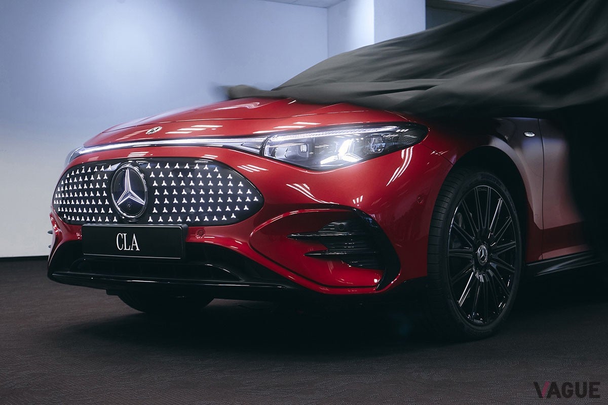 3代目に進化したメルセデス・ベンツ新型「CLA」ってどんなクルマ？ 人気の“小型4ドアクーペ”はすべてが刷新された超・意欲作 | VAGUE(ヴァーグ)