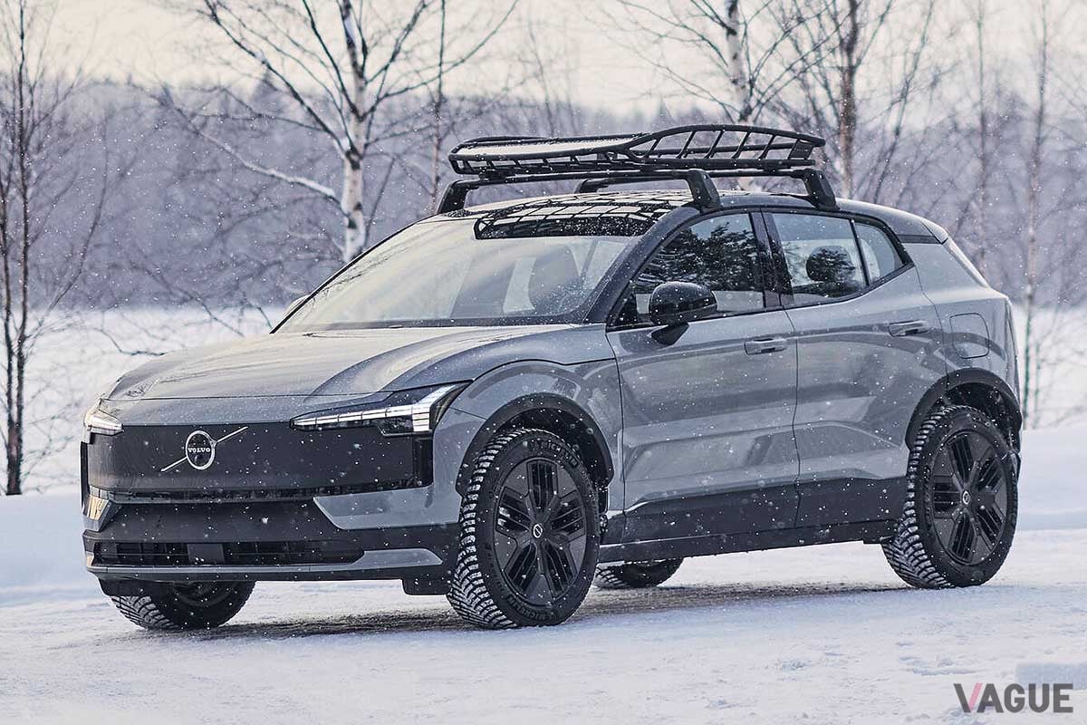ボルボ新型「EX30クロスカントリー」発表！ ボルボ史上最小サイズの電動コンパクトSUVがタフな全天候型SUVへ進化 | VAGUE(ヴァーグ)