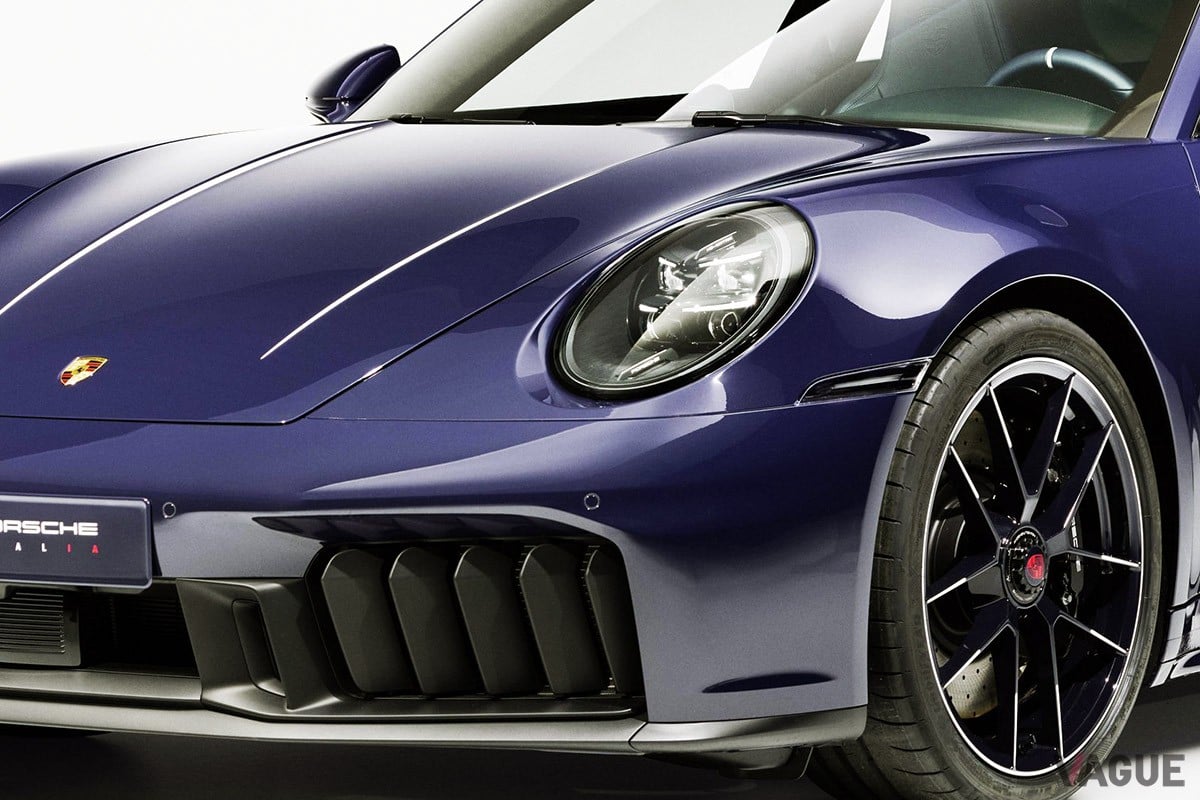 光で表情が変わる特別なブルーが美しい！ フェラガモとポルシェが“究極のコラボ” 「911」と「タイカン」の特別仕様車がイタリアで登場 | VAGUE(ヴァーグ)