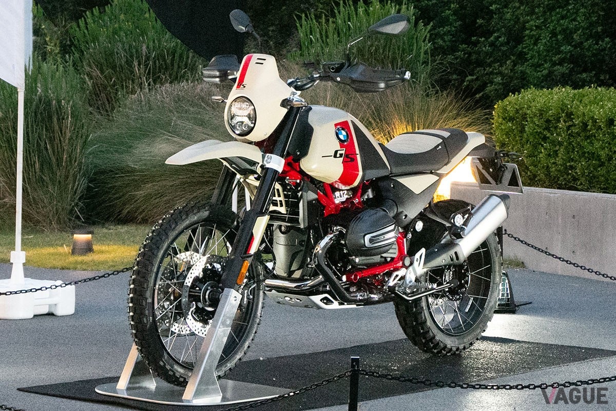 BMWの新アドベンチャーバイク「R 12 G/S」日本初公開！ 伝統の2気筒ボクサーエンジンを搭載!! レトロなルックスながら走りは本格派 | VAGUE(ヴァーグ)