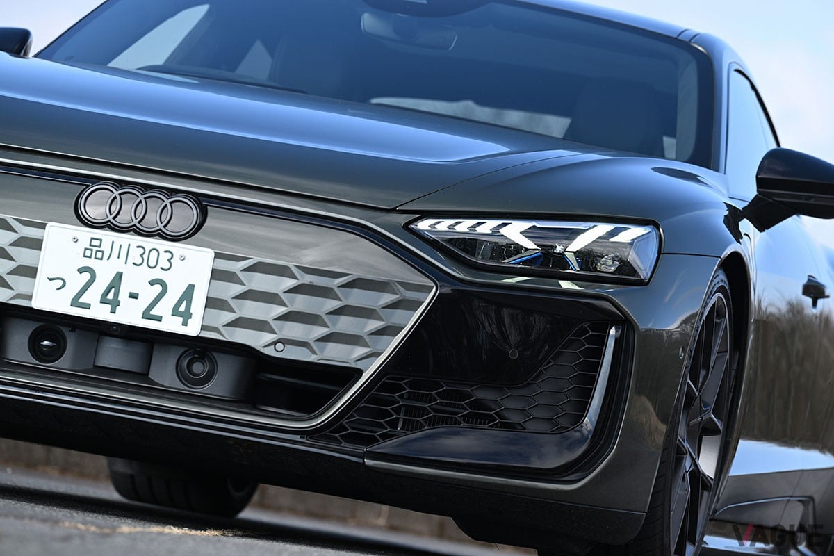 アウディの最強“電動グランツーリスモ”がさらなる高みへ！ 新しい「RS eトロンGT」は何が変わった？ “らしさ”満点の走りを実現できた進化とは | VAGUE(ヴァーグ) - (2)