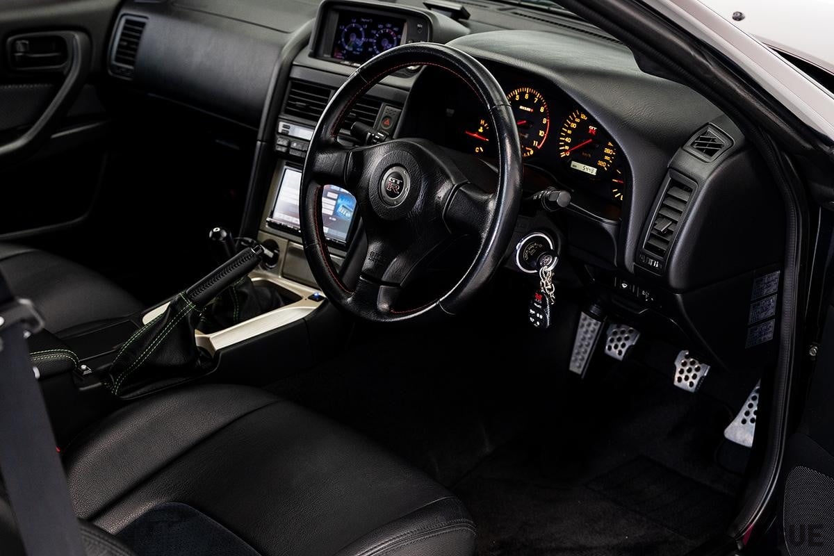 JDM流行の波は止まらない!? 特別なR34「GT-R」が米国オークション登場 生産台数300台 希少な「Vスペック ミッドナイトパープルII」の価値とは | VAGUE(ヴァーグ) - (2)