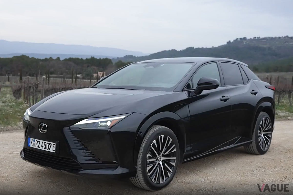異国の地「南フランス」で体感するレクサス新型SUV「RZ」はどんなクルマなのか？ 「自然に乗れる」新世代の運転体験とは | VAGUE(ヴァーグ)